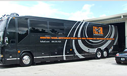 Ads on Buses in Philadelphia, PA - Blue Line Media